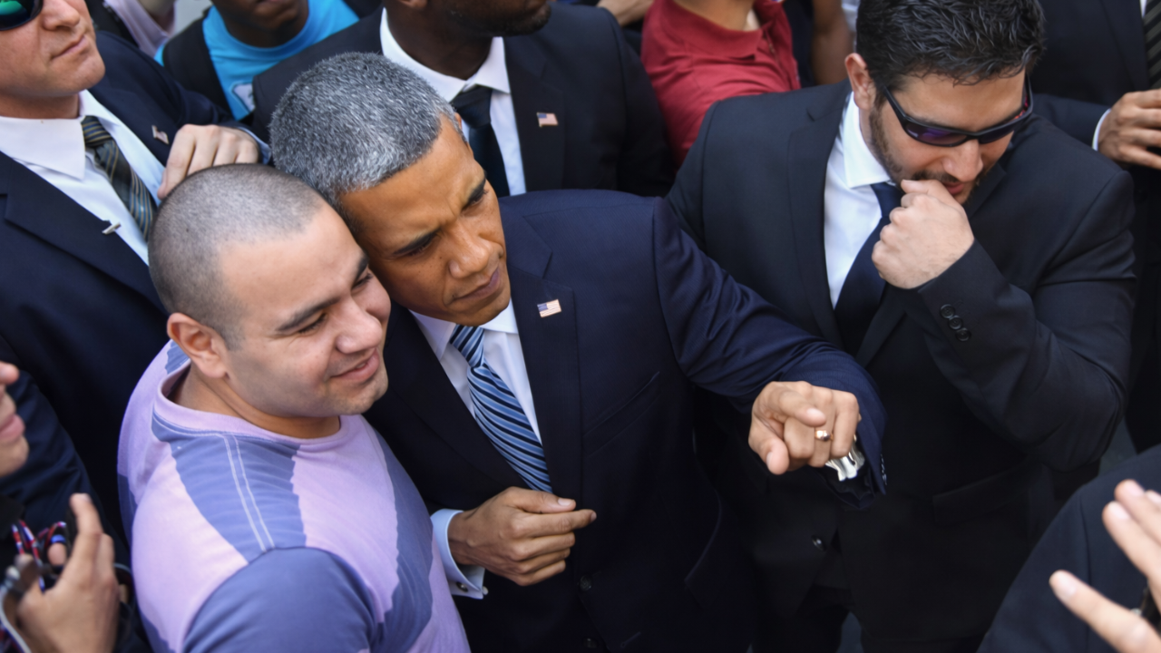 Public reactions to a Barack Obama look-alike in NYC