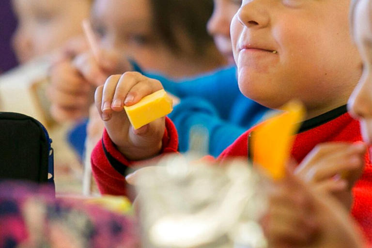 Helping your kids eat right