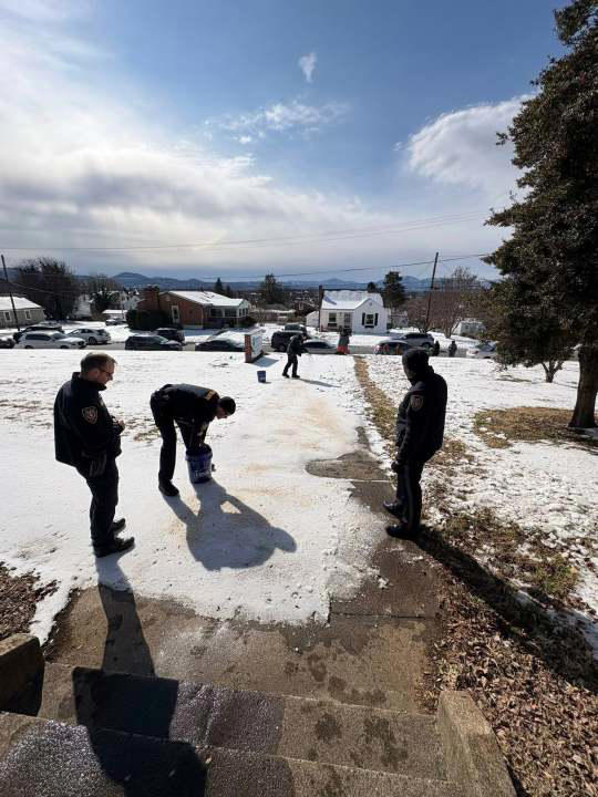 Refreshing church mourns parking lot shooting and thanks Roanoke Police