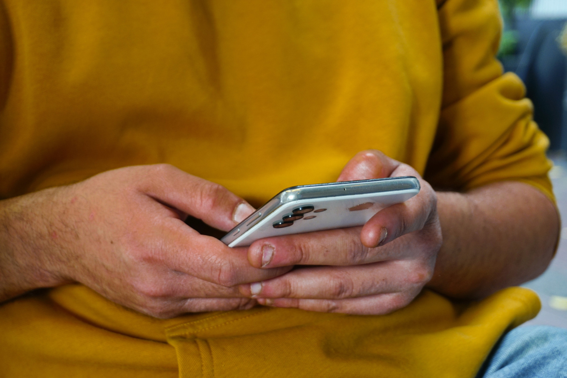 How your smartphone may cause serious health problems