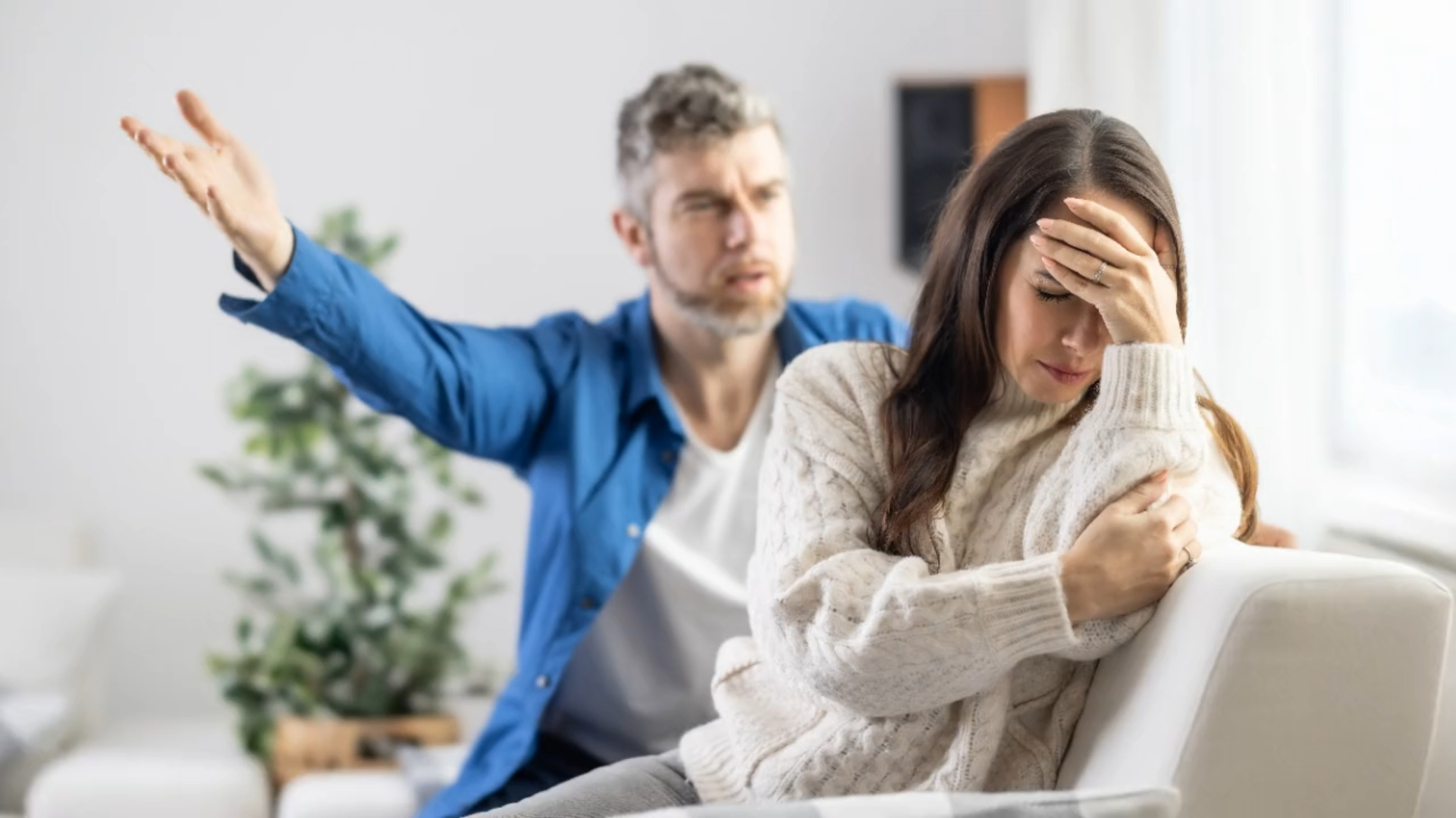 12 early signs your relationship is doomed from the beginning