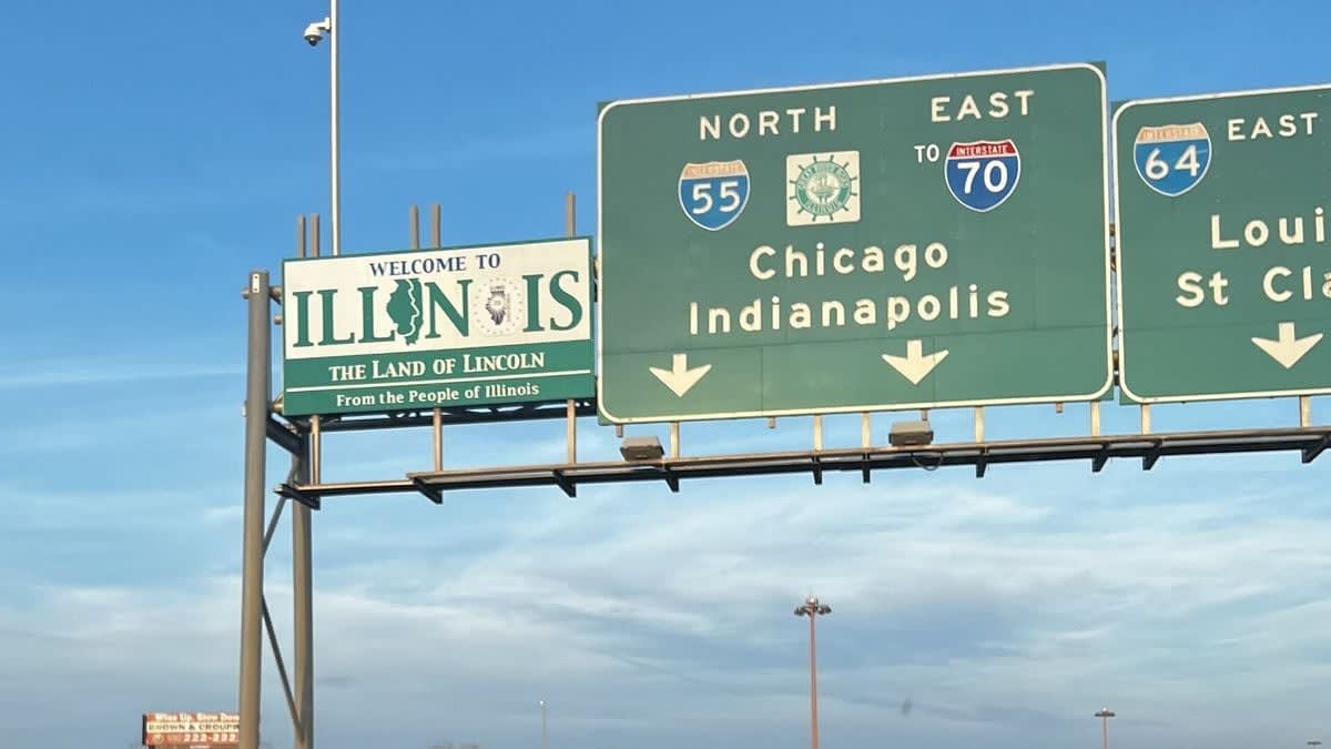 Illinois quick hits: Iowa wants Illinois' counties