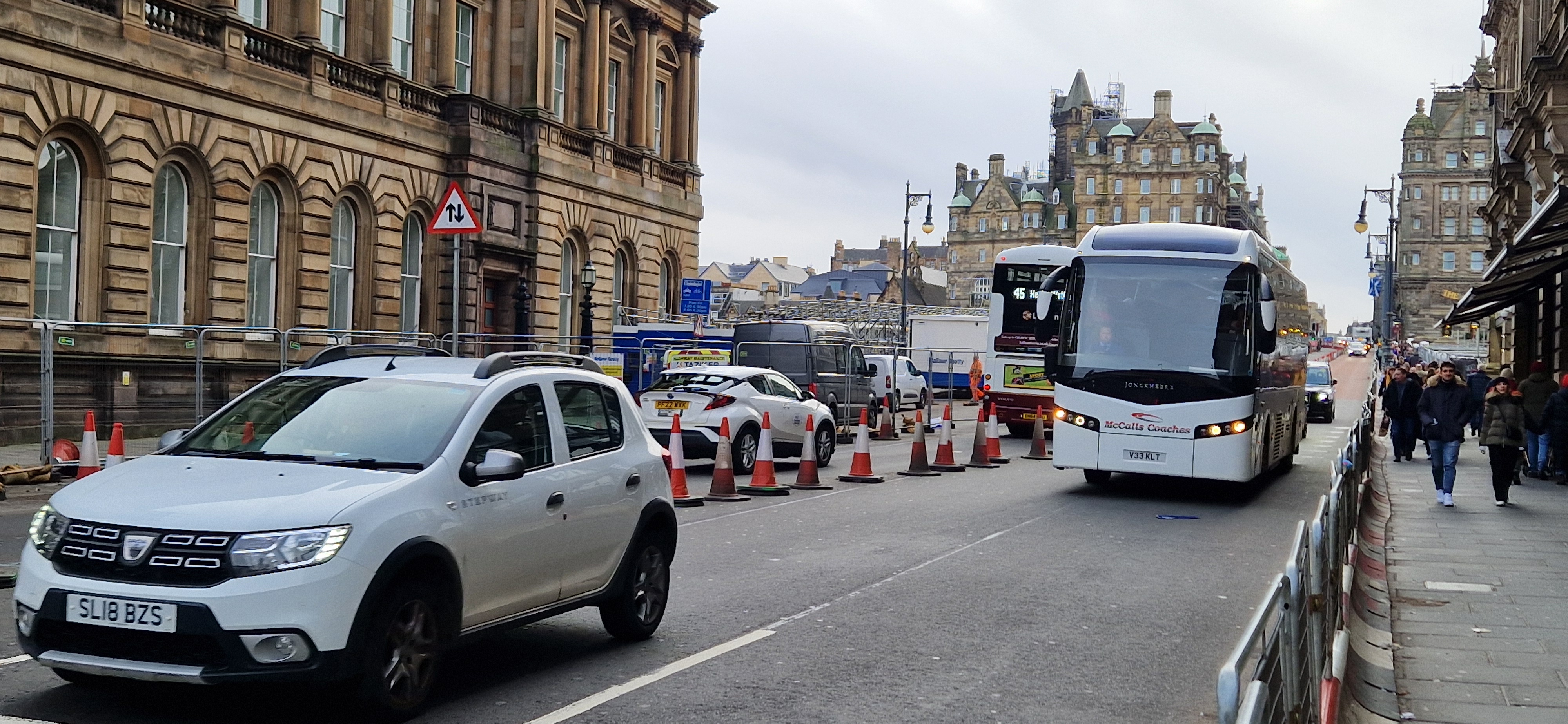 Edinburgh road closure: Diversions as major Edinburgh city centre road ...