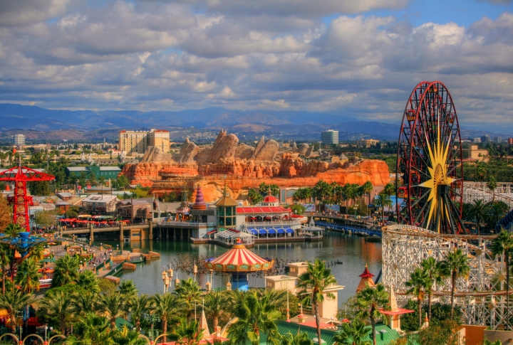 10 key differences between Disneyland and Walt Disney World