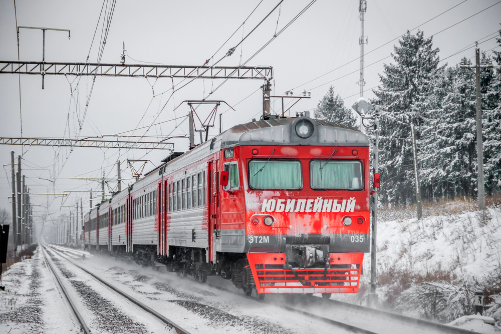 15 iconic train rides across the world that are steeped in history