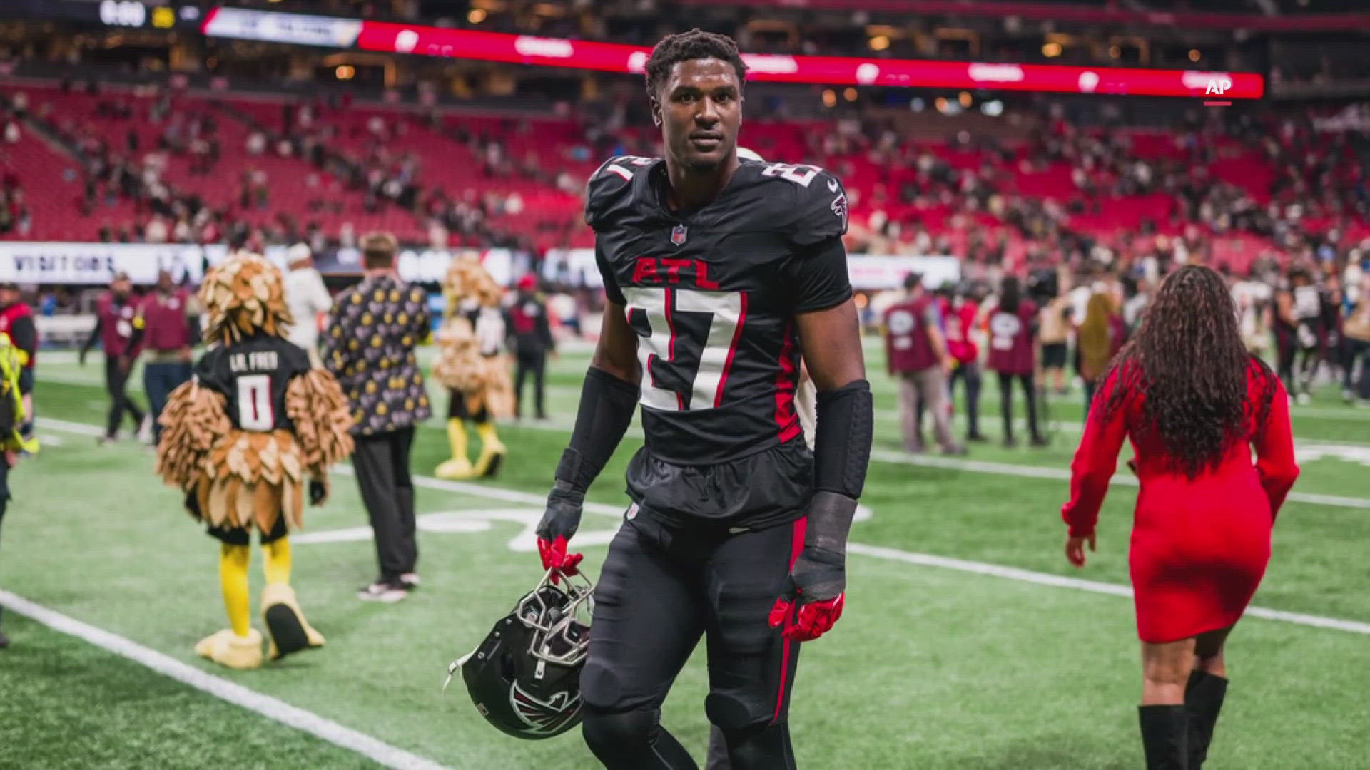 Charlotte native, Falcons linebacker released on bond