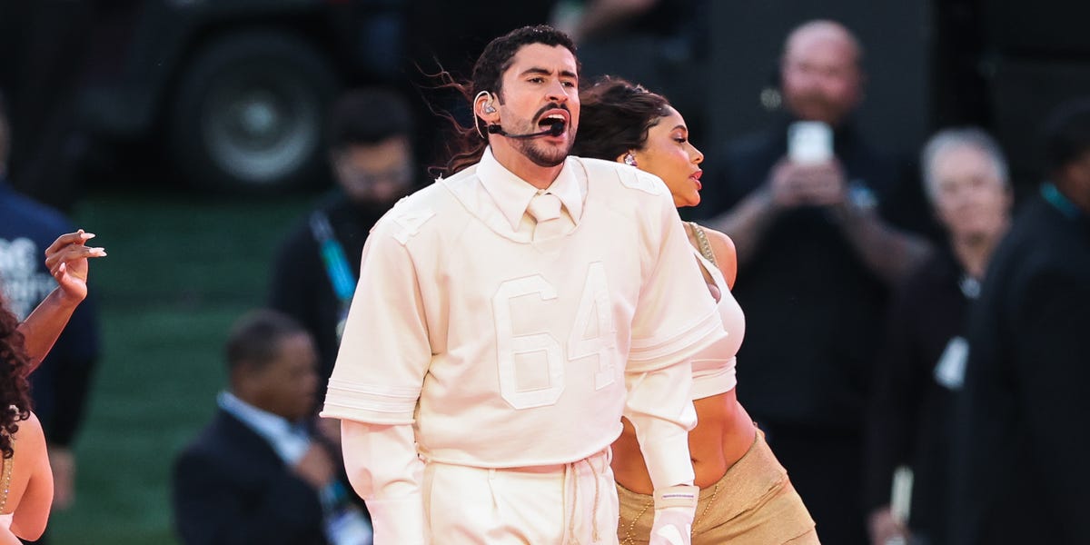 Bad Bunny explains the meaning behind his '64' jersey at the Super Bowl ...