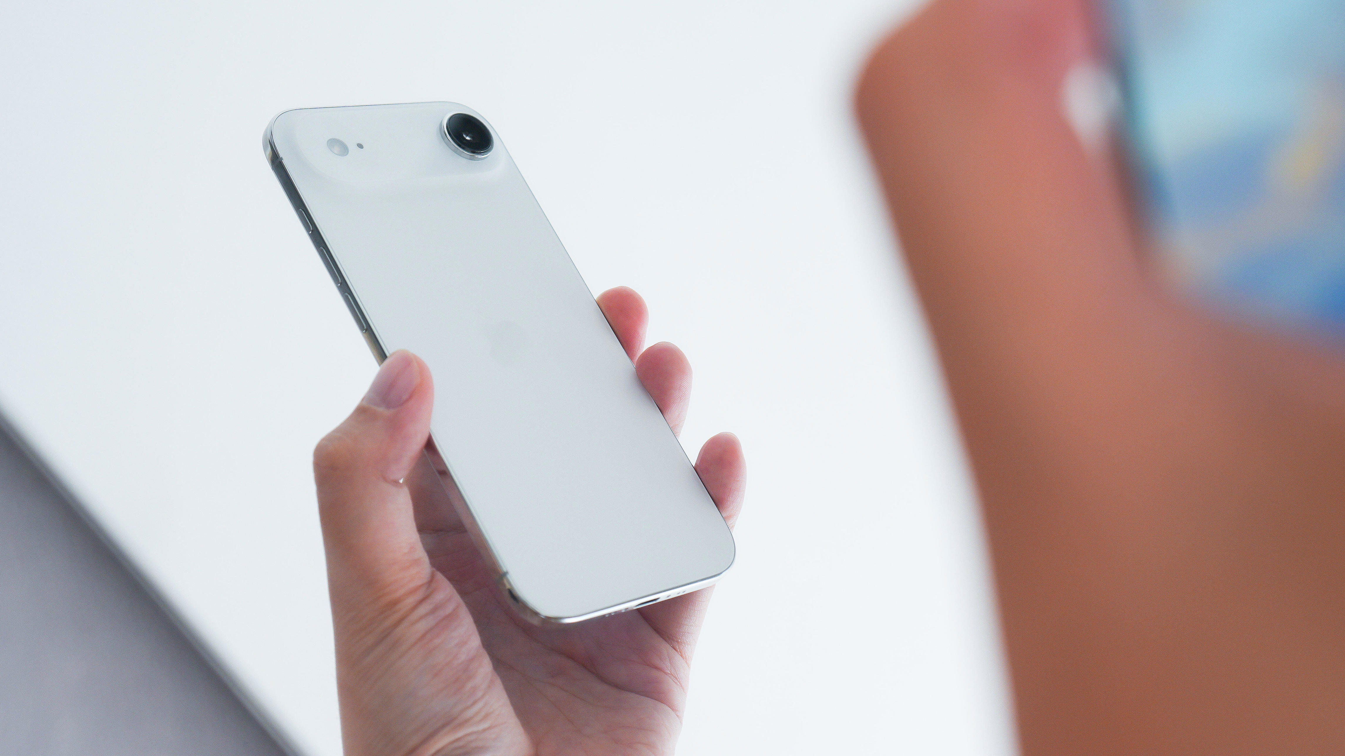 The unsurprising reason why your iPhone doesn't have solid-state ...