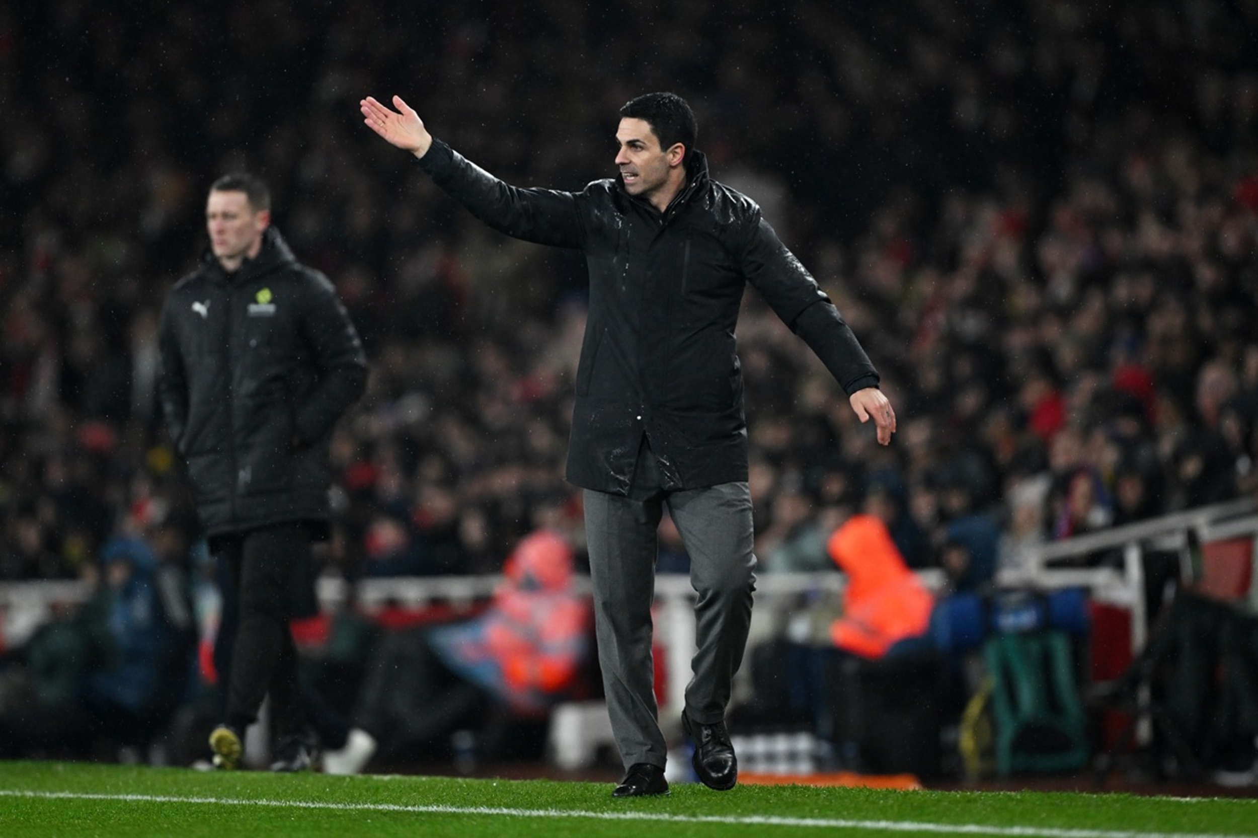 Rooney insists Arsenal must focus on themselves after Man City win