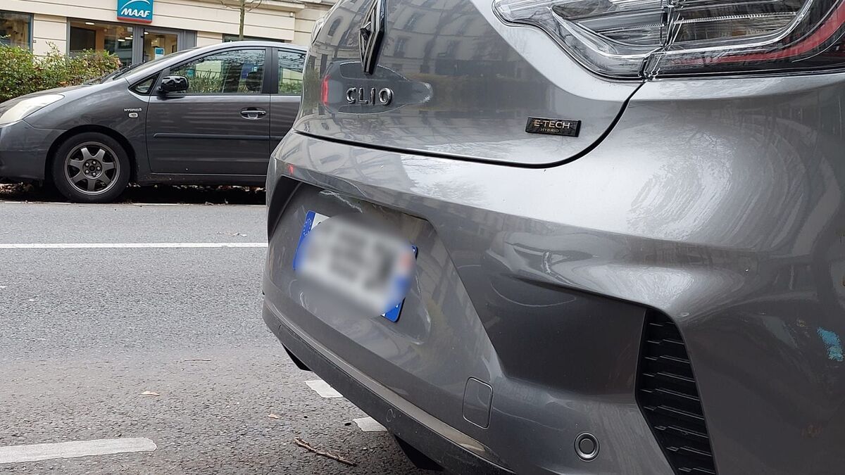 Val-d’Oise : deux hommes arrêtés en plein vol de pièces de Renault Clio