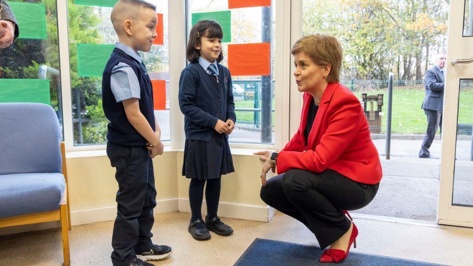 Tories call for two-child cap on Scottish Child Payment