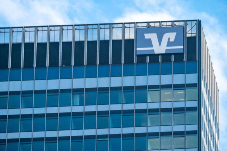 VF Corporation trades higher after a solid quarter for The North Face ...