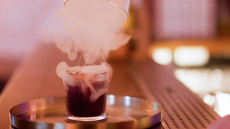 Diagnostic dilemma: Liquid-nitrogen-infused cocktail popped a man's ...