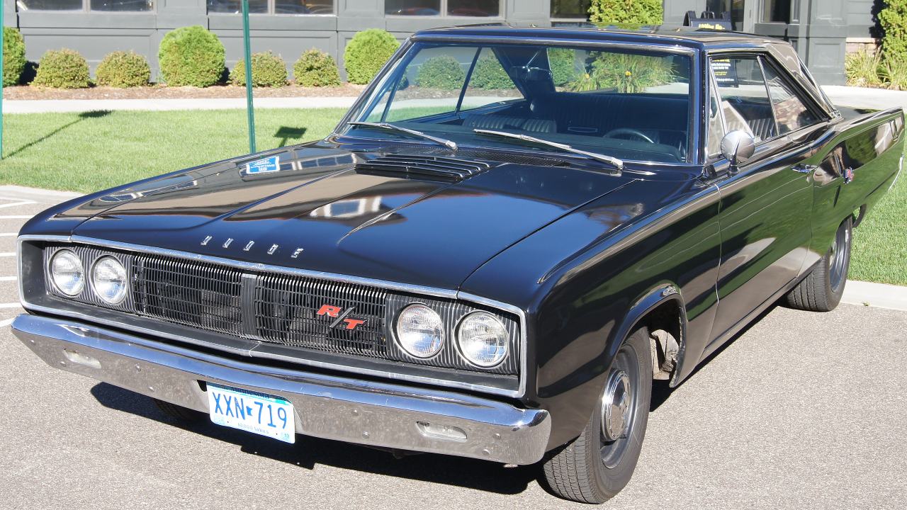 1967 Coronet R/T tweaks delivered real street punch—collectors are circling
