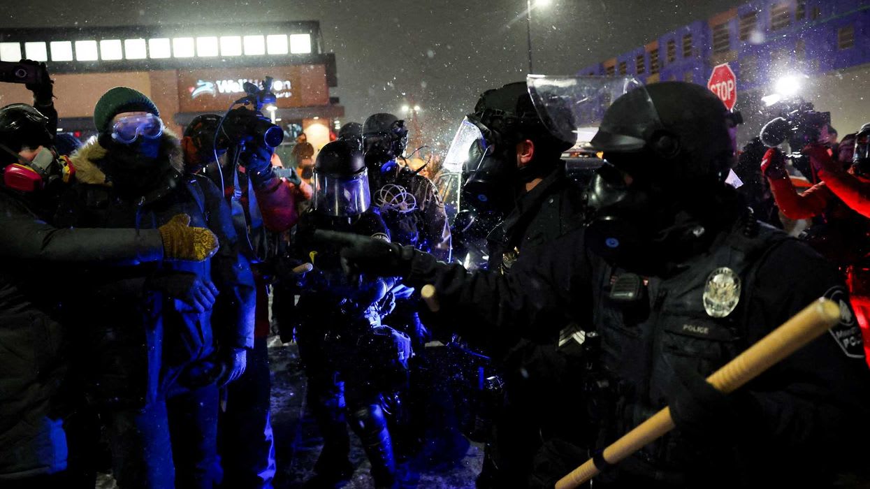 Feds spark 'international incident' by trying to enter foreign ...