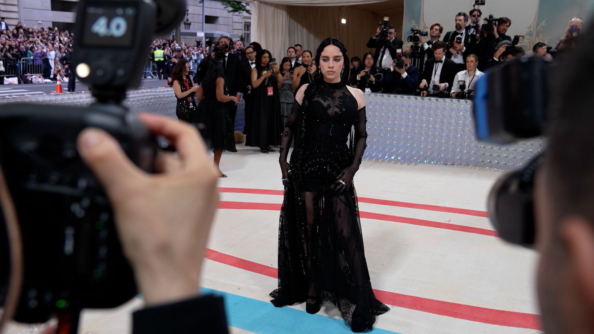 James Cameron impulsa el documental de Billie Eilish para perfeccionar ...