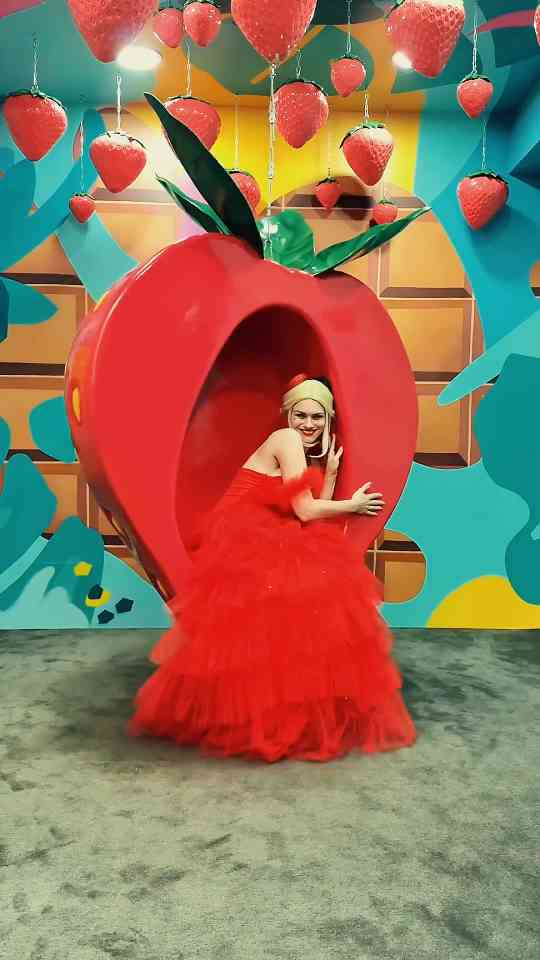 Mini Mario & Mini Batman goofing around