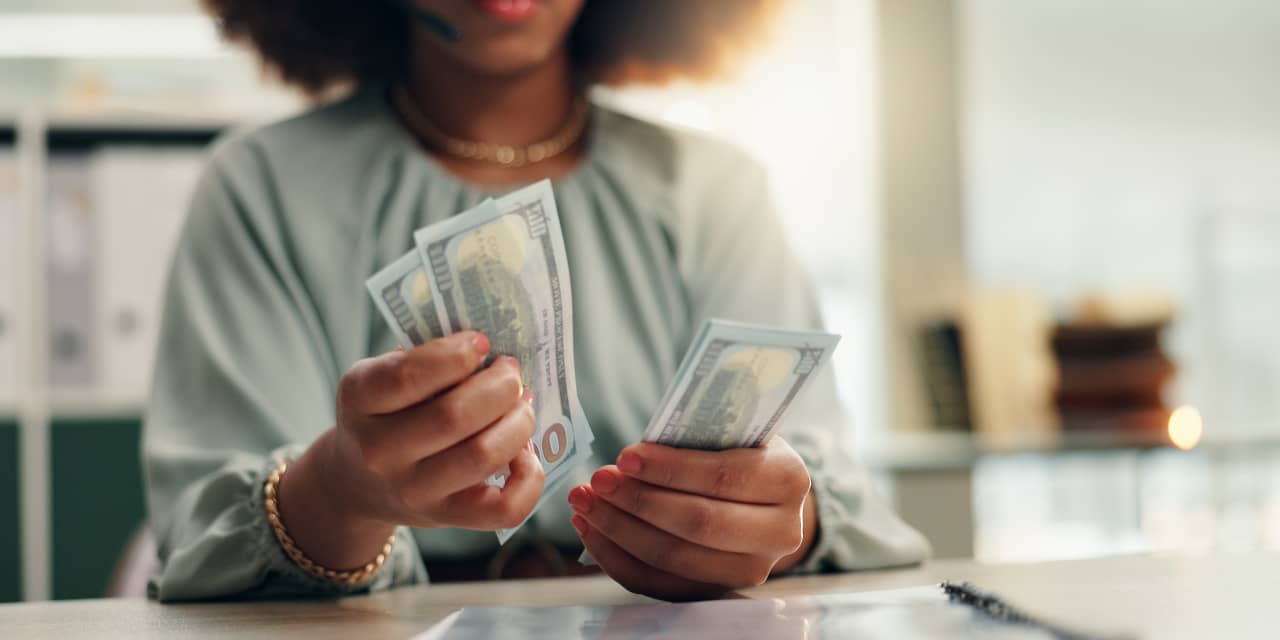 Got $20K? 9 financial pros tell us how you should invest it now