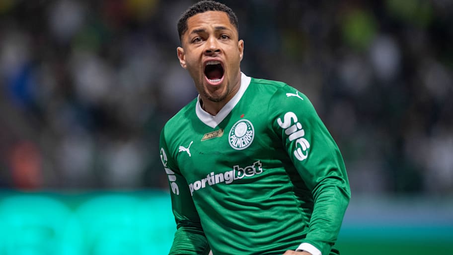 Vitor Roque joga hoje? Desfalques e escalação do Palmeiras contra o ...