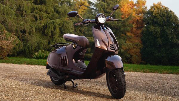 Vespa 946 Horse unveiled as limited-edition Lunar collection model