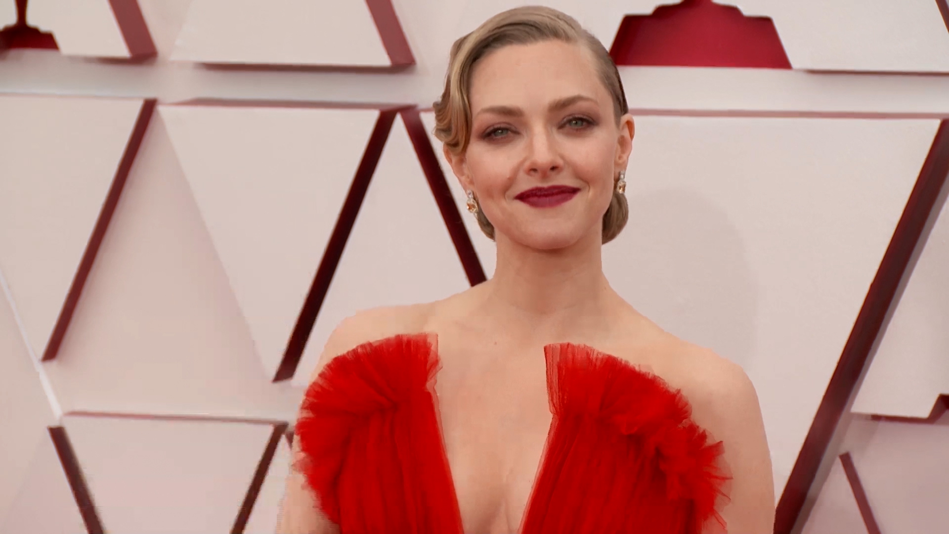 Amanda Seyfried'in tek bir kariyer kuralı var ve o da çocuklarıyla ilgili