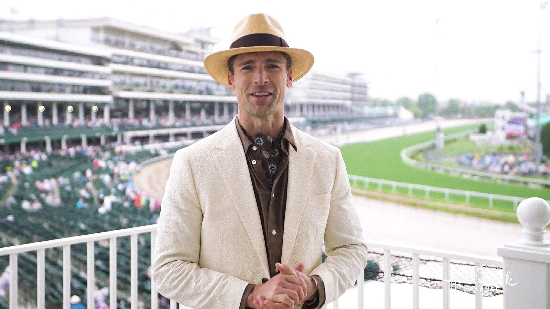See the exclusive reveal of Hallmark’s ‘Kentucky Roses’ movie