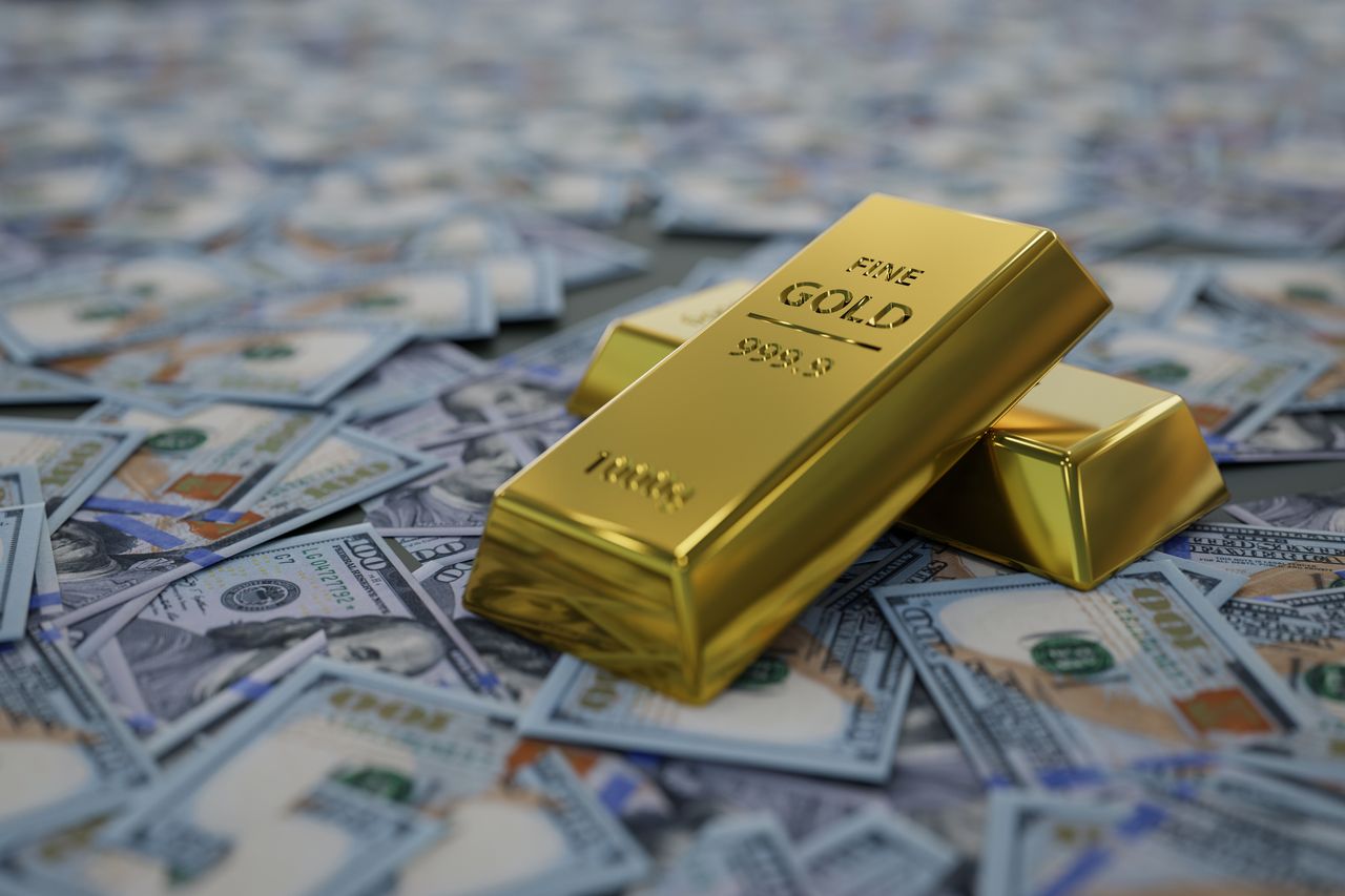 Gold price passes $5,300 as the dollar’s decline deepens