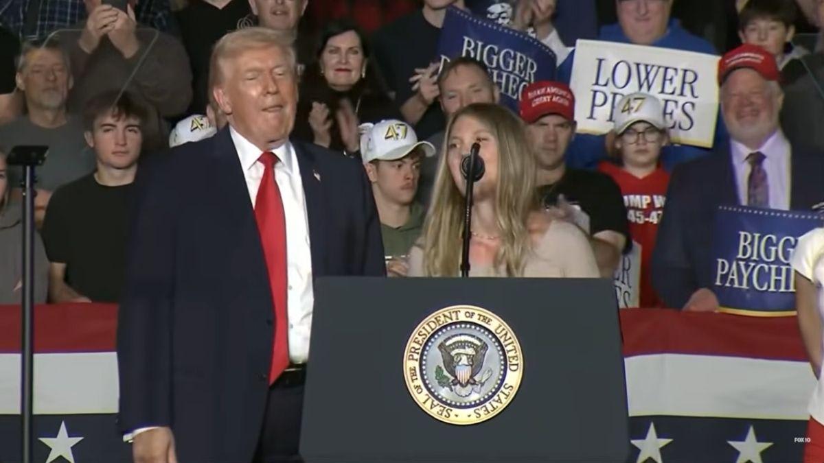 Donald Trump hits on 'beautiful' women at his rally as he calls them up ...