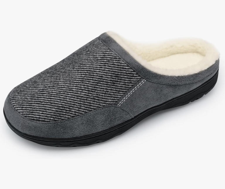 Amazon’s $25 memory foam slippers are now $10