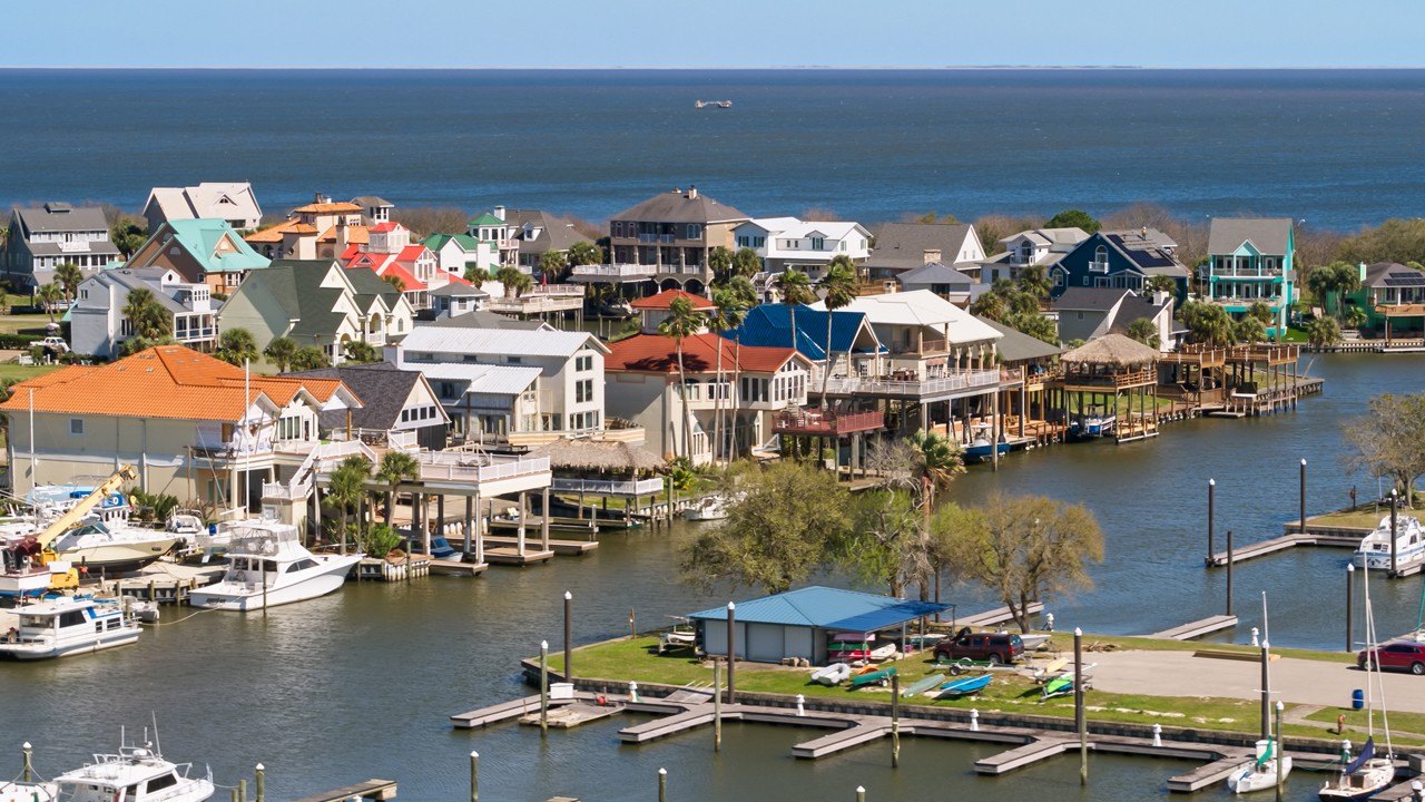 Top 10 US cities to invest in short-term rentals—led by a surprising ...