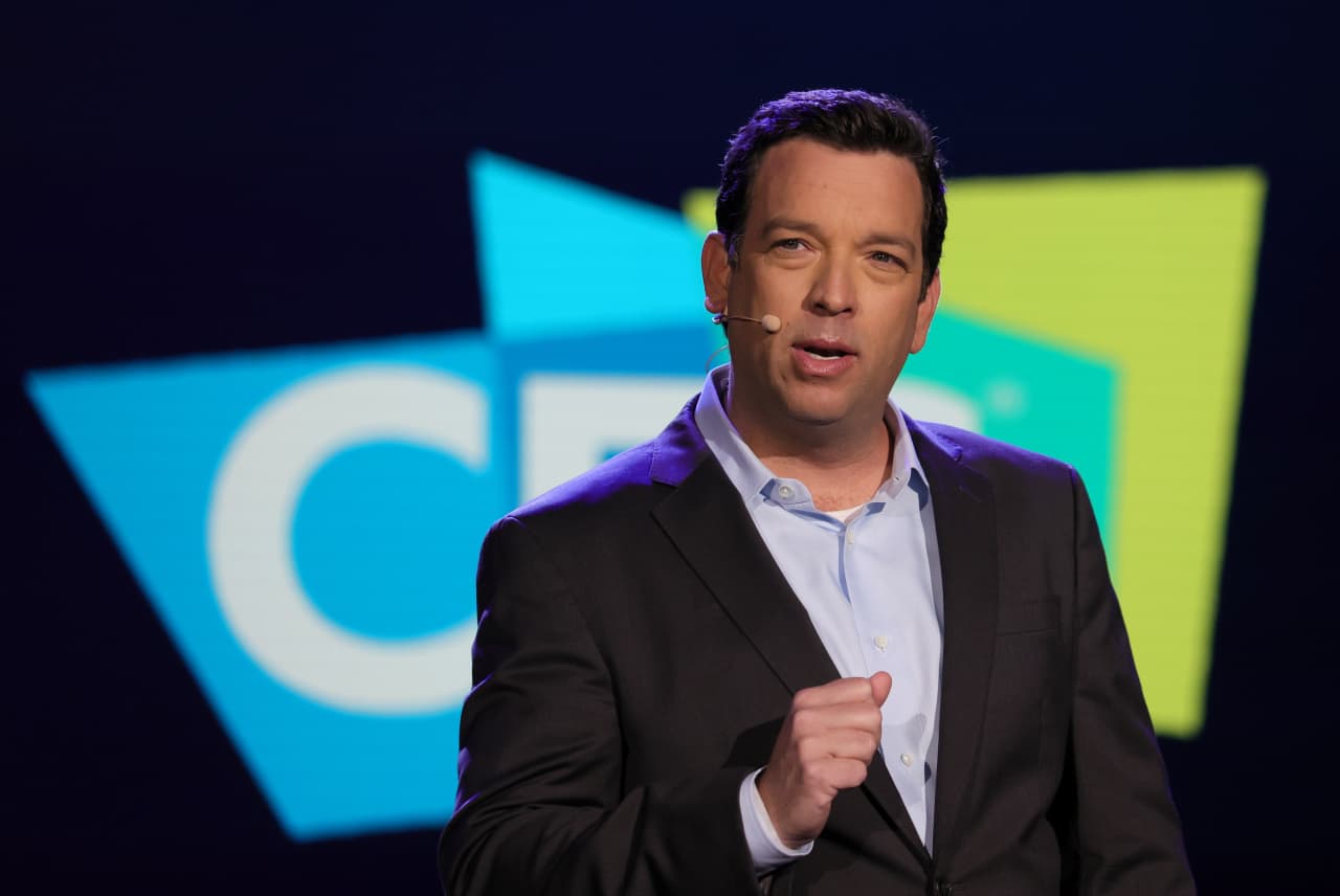 Abbott stock fell the most in 23 years after earnings. The CEO bought ...