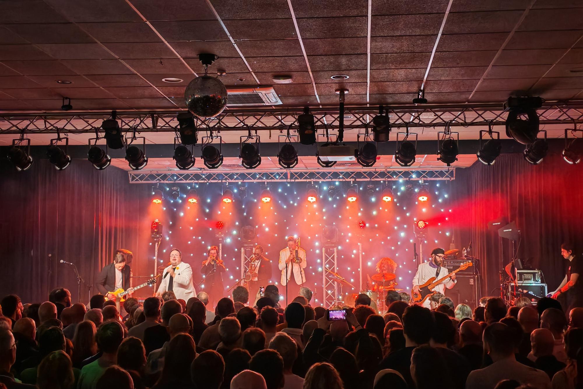 Gig review: St Paul and the Broken Bones + Tyler Ballgame at Leeds ...