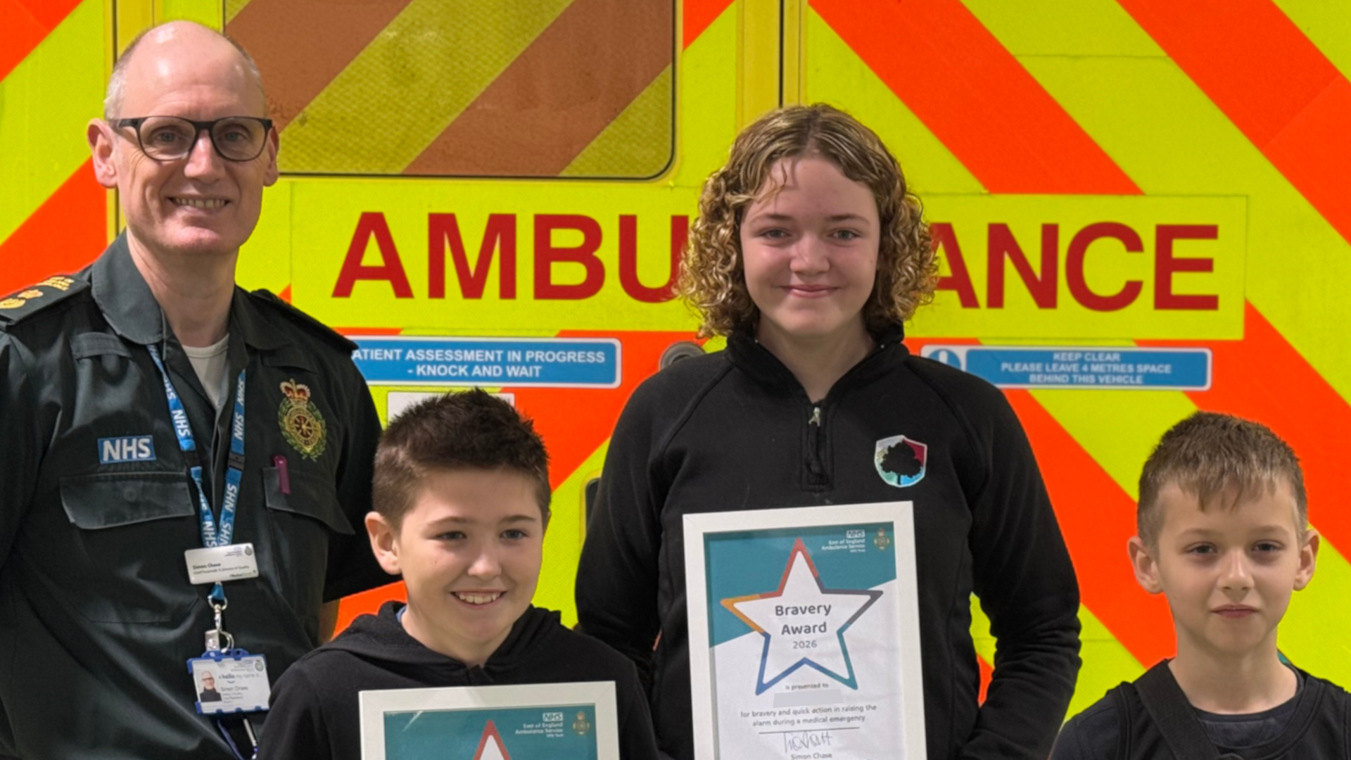 Awards for children who helped save unconscious man