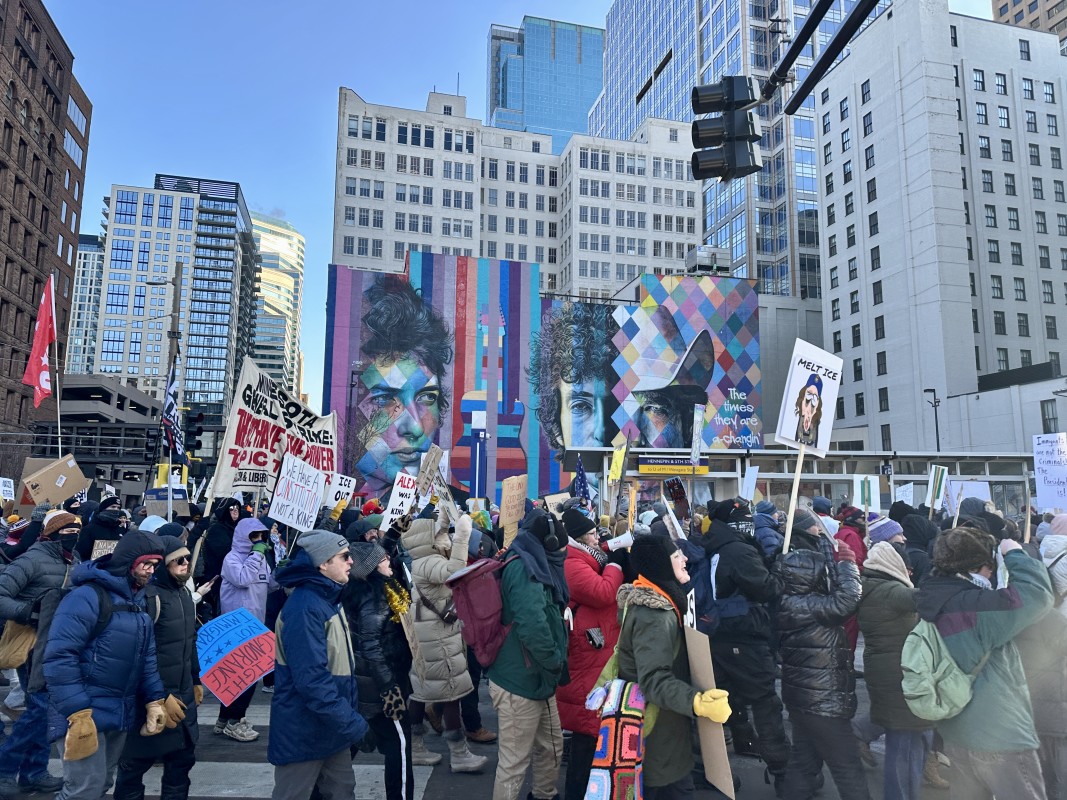 National praise for Minnesota's community pushback against ICE