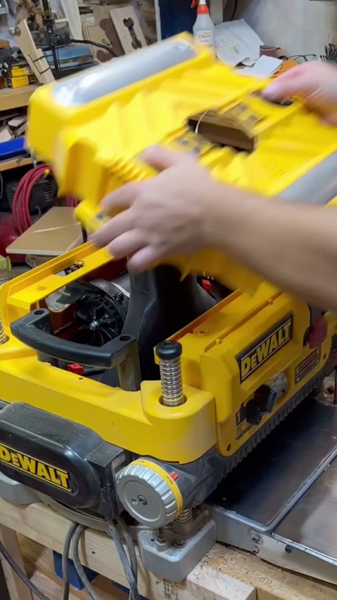 Aftermarket dust chute for the DeWalt 735 planer #woodworking # ...