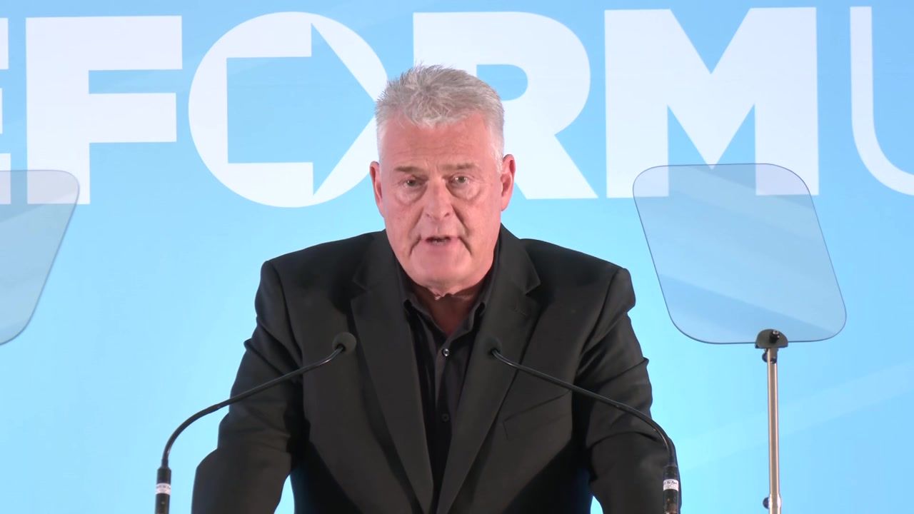 Lee Anderson heckled at PMQs as Lammy jabs