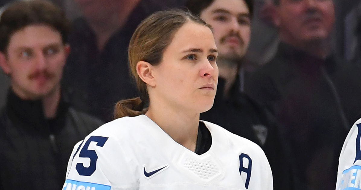 USA hockey’s Alex Carpenter is out, married and looking for her first ...