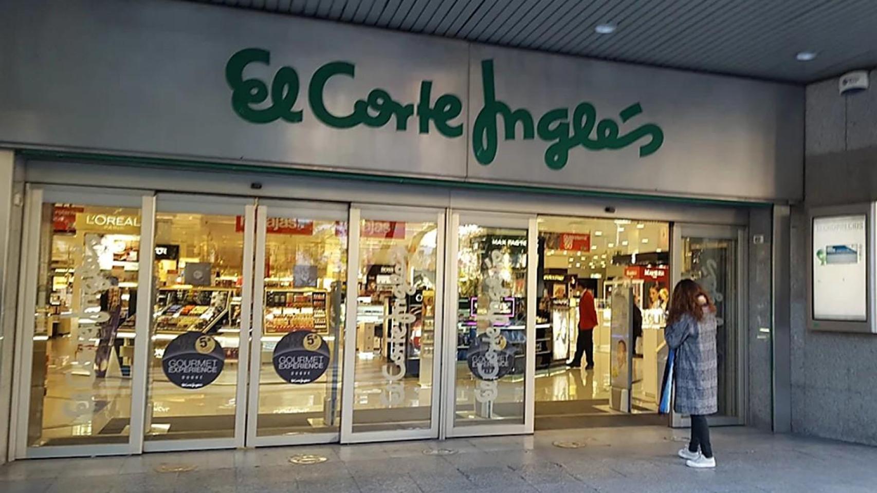 El abrigo que más estiliza a todo tipo de cuerpos es de El Corte Inglés ...