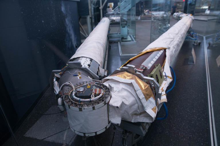 The 'Canadarm': How a made-in-Canada robot arm became indispensable to ...