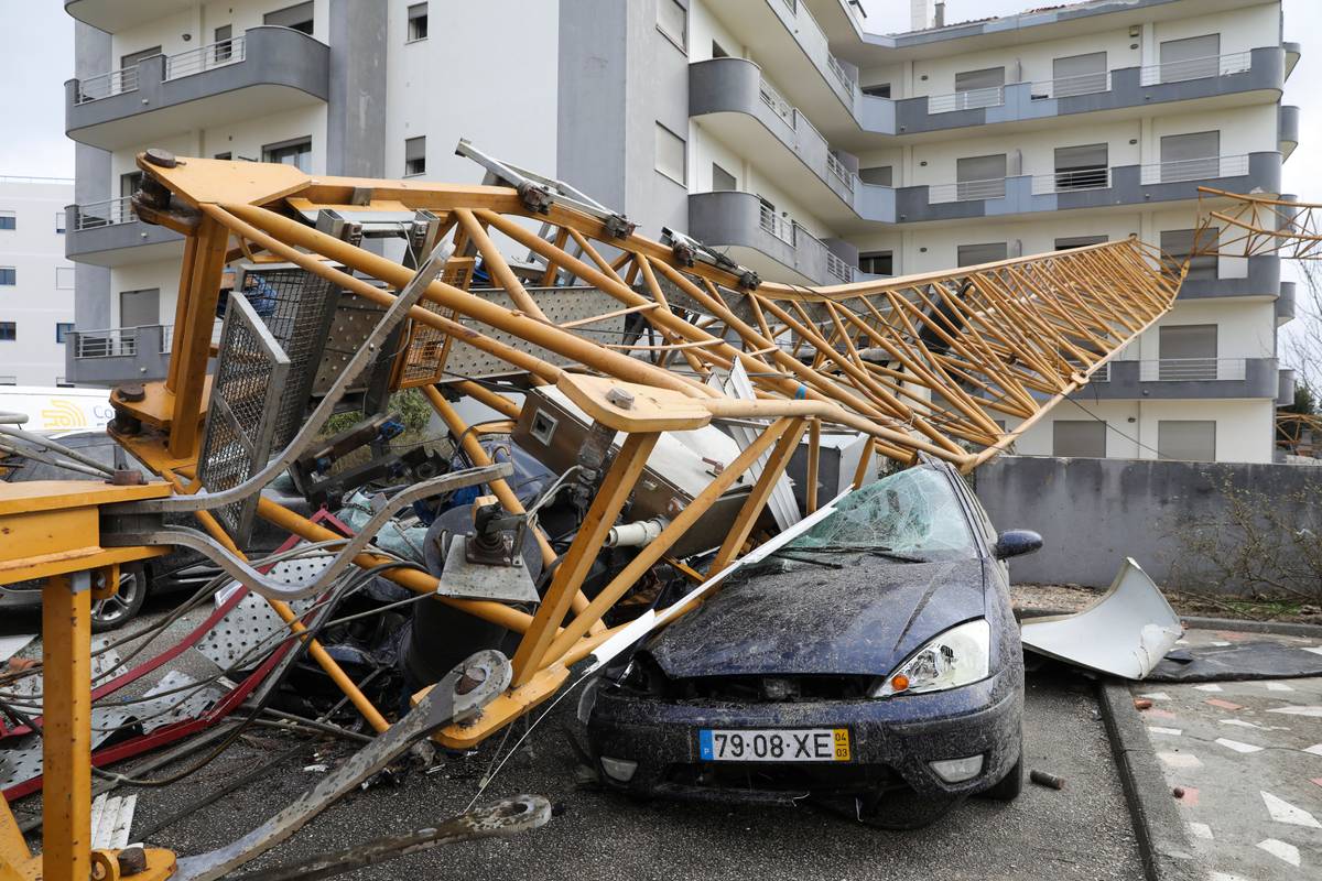Temporal em Portugal: o rasto de destruição em todo o país