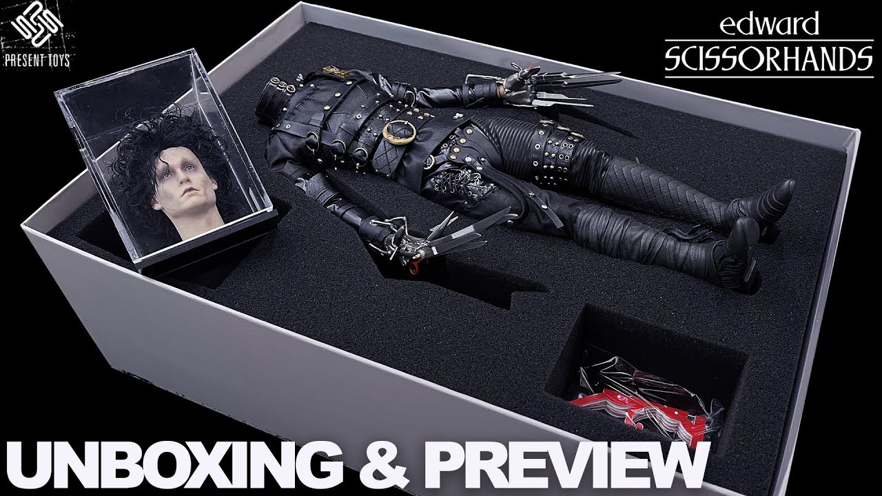 How the Edward Scissorhands 1/6 figure holds up on close inspection