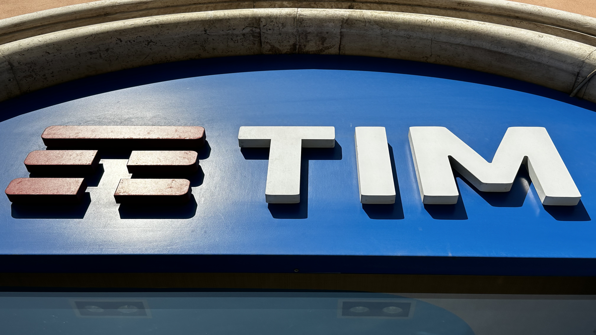 Tim, via libera dei soci: convertite le azioni di risparmio e capitale ...