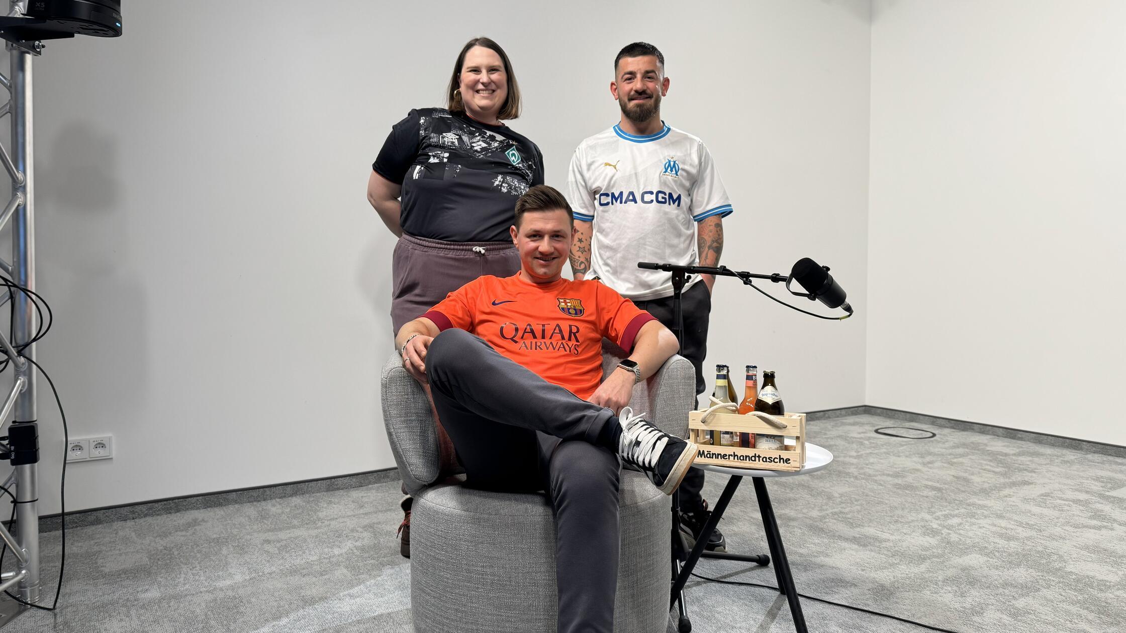 „Kleiner Fußball“, Folge 53: Als Felix Spielbühler Aytekin mit Duschgel ...