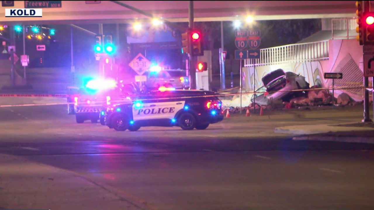 Pursuit suspect shot by trooper in Tucson