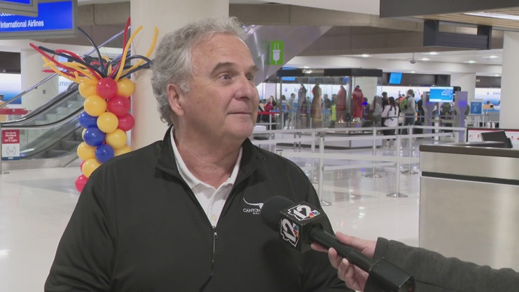 Sky Harbor flights continue to be disrupted by massive winter storm