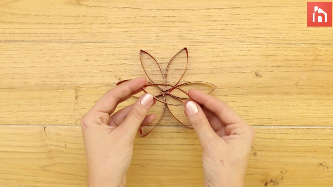 How to make a simple toilet paper roll snowflake