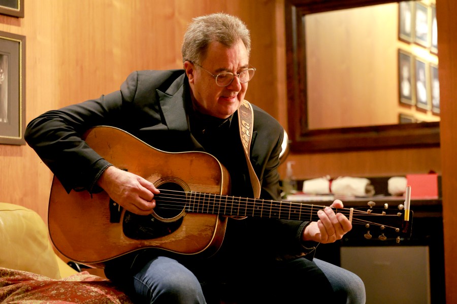 Country music singer, songwriter Vince Gill to perform at Proctors