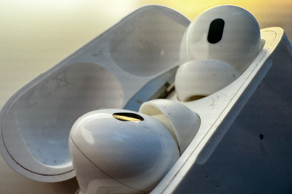 The best way to clean your AirPods