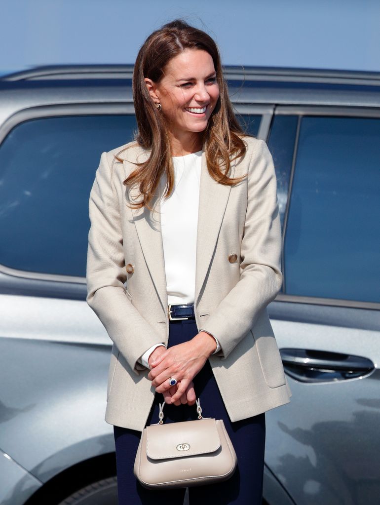 Cat Deeley channels Princess Kate in a chic power suit that's a ...