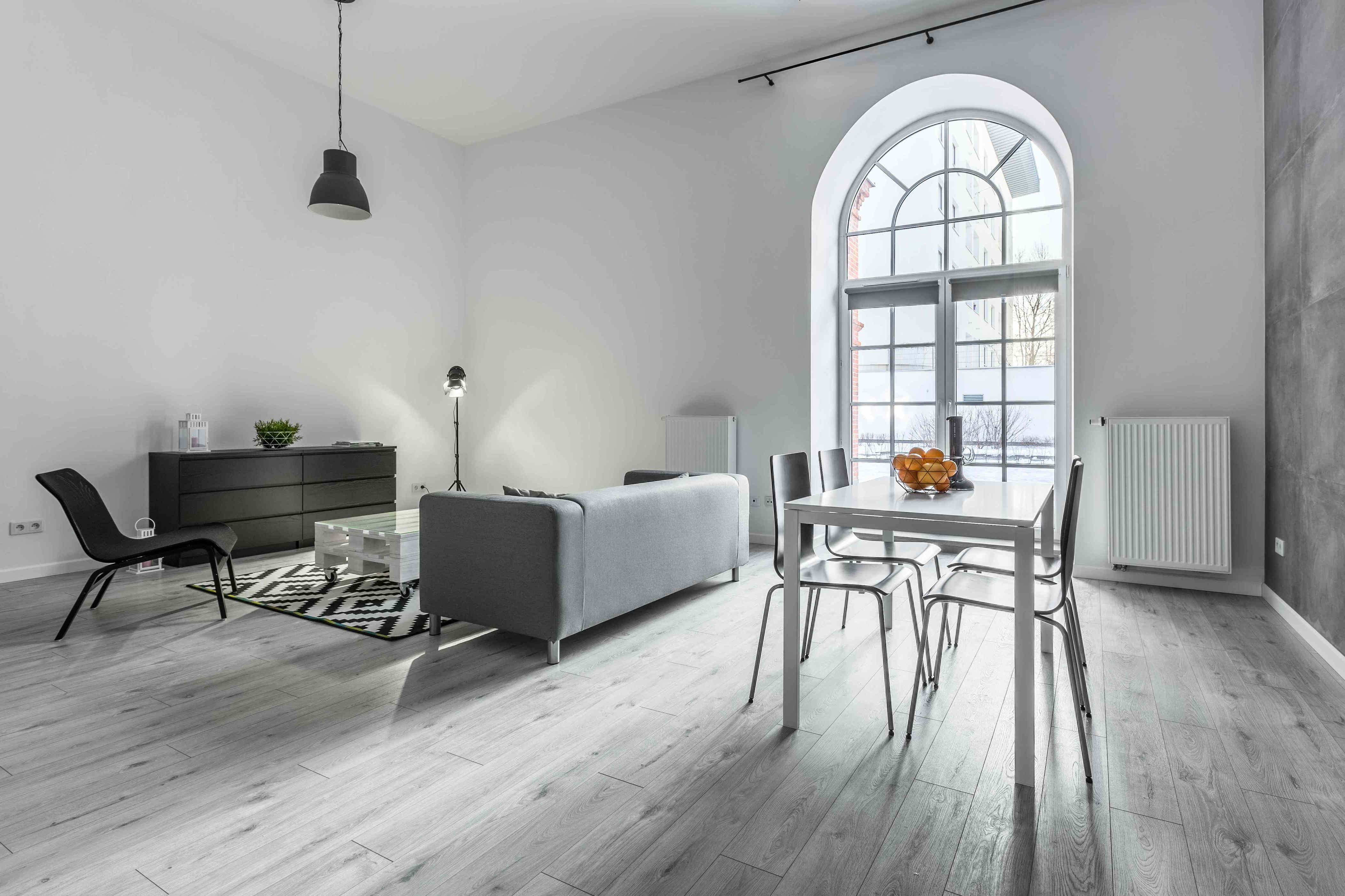 4 flooring trends on their way out in 2026—and what to use instead
